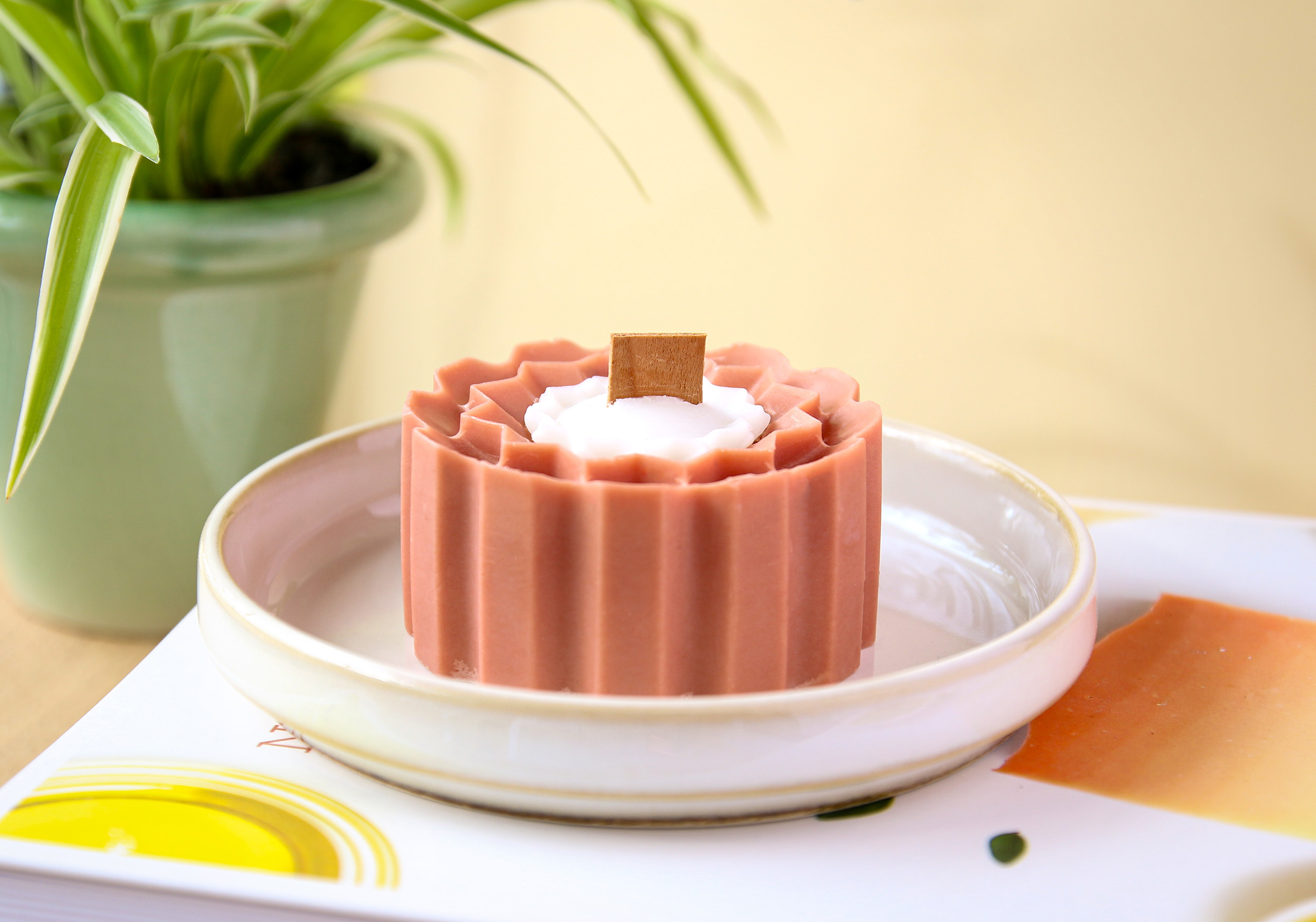 Bougie crépitante Pêche-Verveine exotique