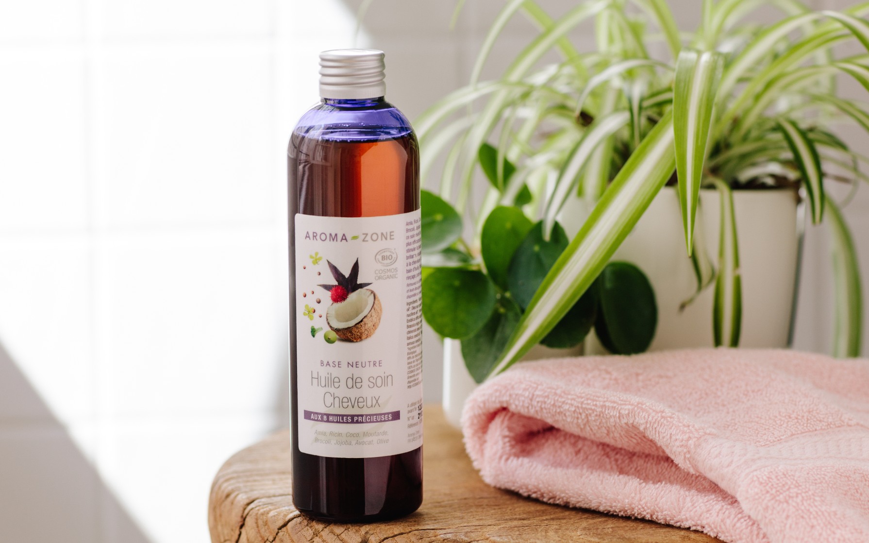 Comment hydrater ses cheveux naturellement ? - Aroma-Zone